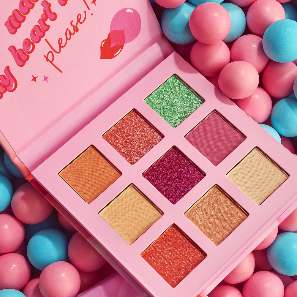 it's Bubble Gum fun eyeshadow palette – essence makeup